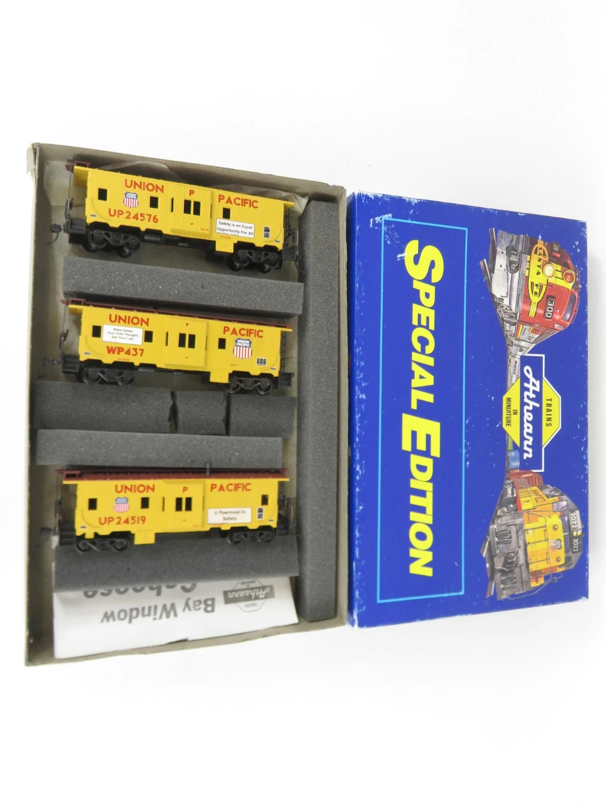 Athearn Special Edition 2305 HO Scale UP Union Pacific Bay Window Cabo ...