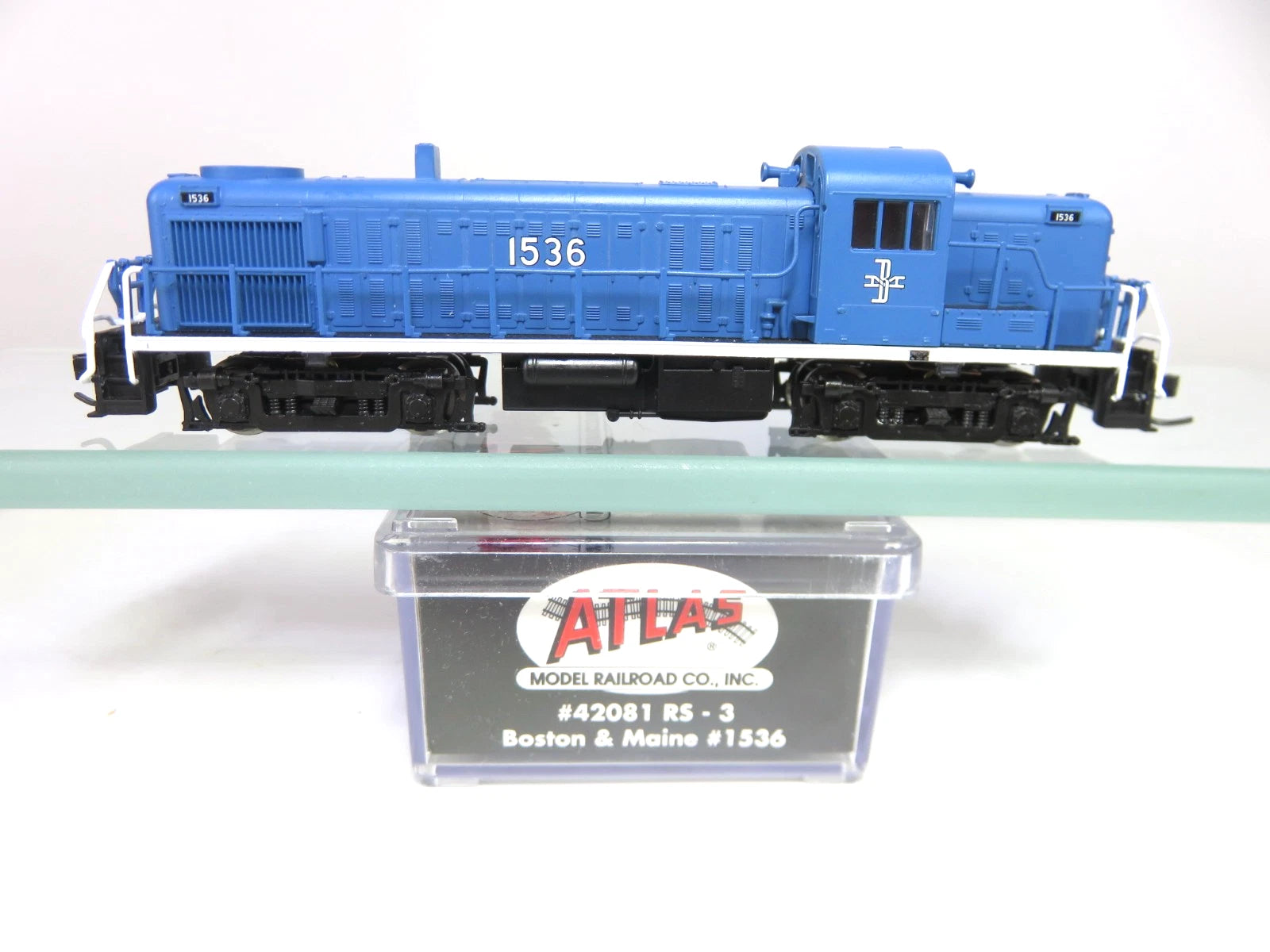 Atlas Classic 42081 N Scale Boston & Maine Alco RS-3 Diesel Locomotive ...