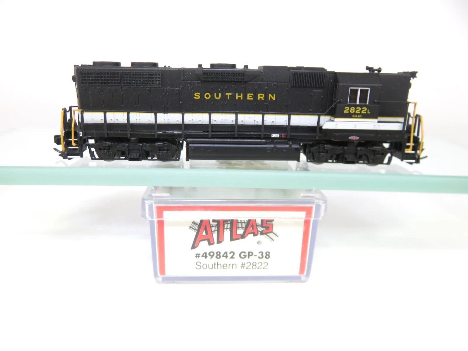 Atlas 49842 N Scale Southern RR EMD GP-38 High Hood Diesel Locomotive ...