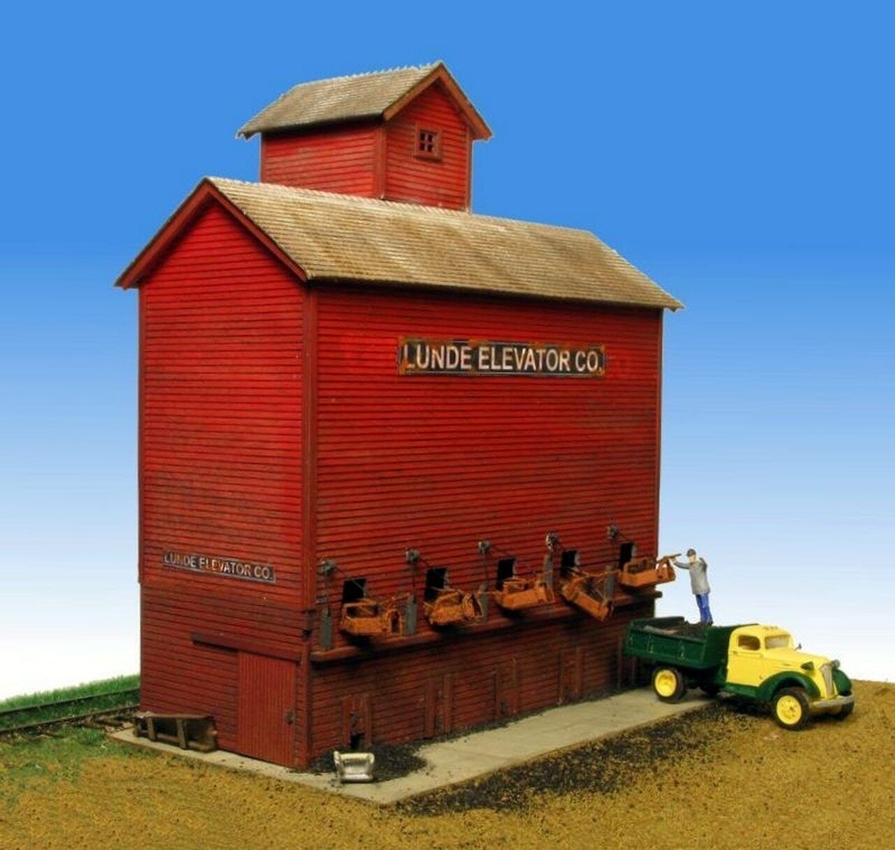 Monroe Models #2215 HO Scale Lunde Coal Elevator Wood Kit NIB ...